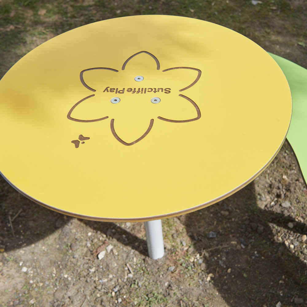 Pea Pod Seat - Sutcliffe Play