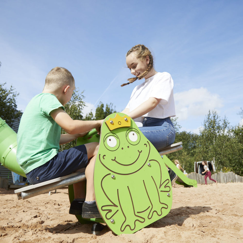 Frank Frog - Sutcliffe Play